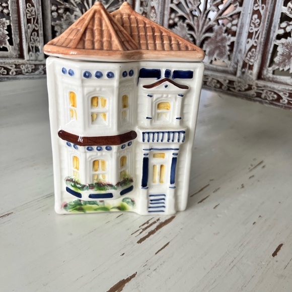 Avon | Accents | Vintage Ceramic House Canister | Poshmark